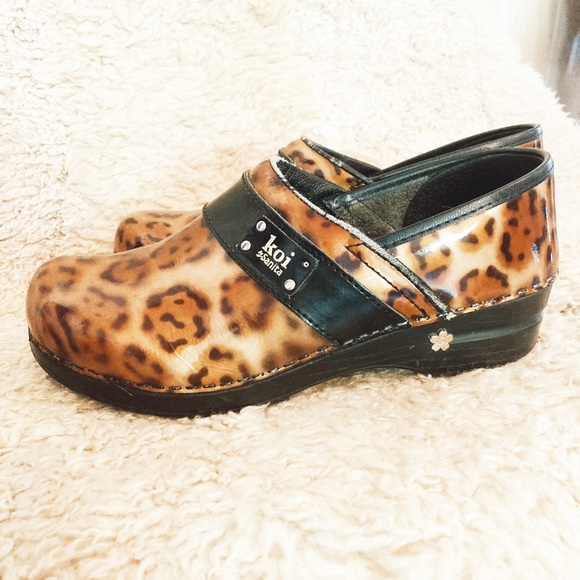 Sanita | Shoes | Koi By Sanita Professional Clogs In Metallic Leopard ...